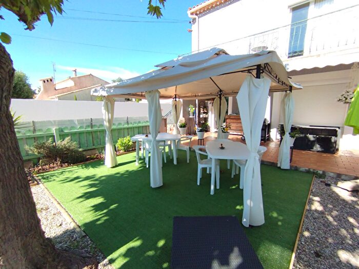 Maison à vendre - Agde, La Ville - 8 pièces - 6 chambres