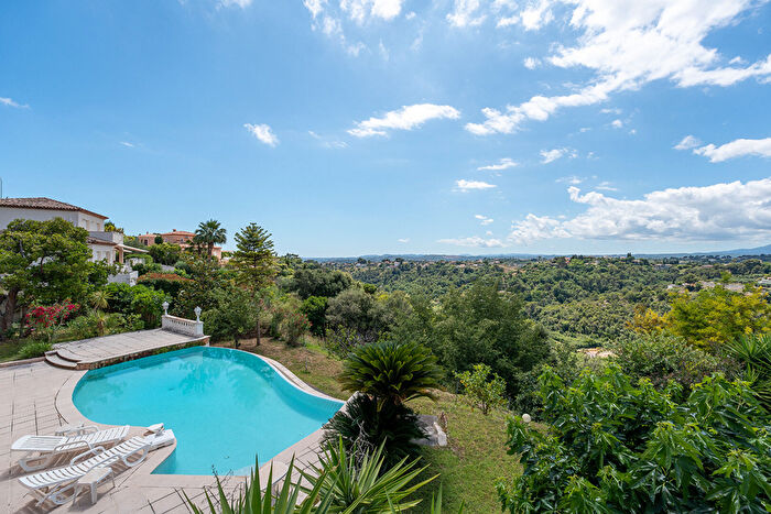 Maison 8 pièces à vendre à Cagnes-sur-Mer, Le Vallon des Vaux, La Campanette, Montaleigne