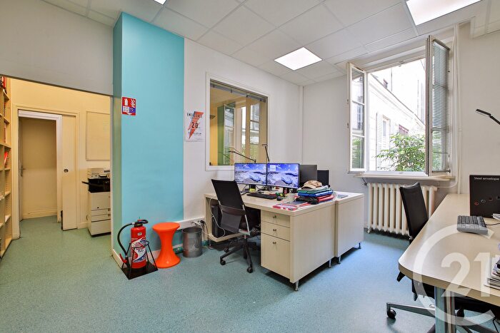 Appartement 2 pièces à Paris 9ème, Clichy, Trinité, à vendre