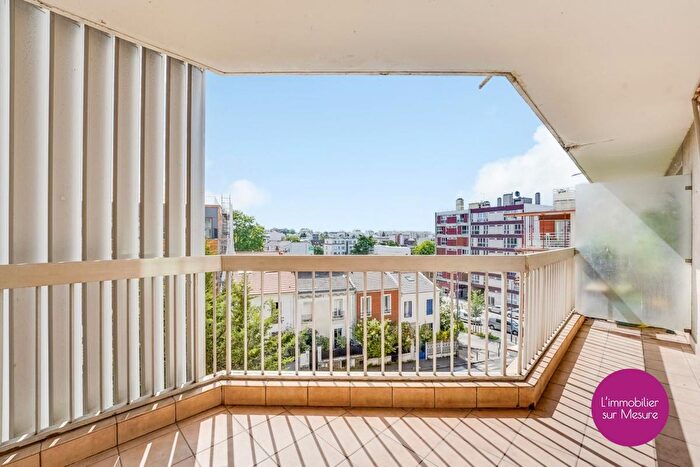 Montreuil, Solidarité, Carnot : Appartement 3 pièces à vendre