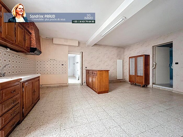 Maison à vendre - Coutras - 4 pièces - 3 chambres