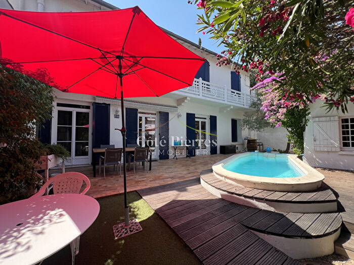 Maison à vendre - Nîmes, Camplanier, Cigale, Bois des Esprisses - 7 pièces - 6 chambres