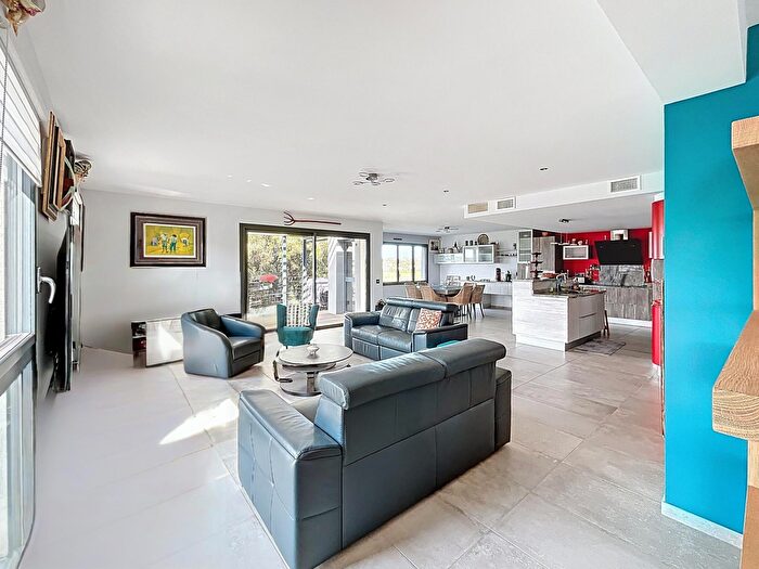 Maison à vendre - Juvignac - 8 pièces - 5 chambres