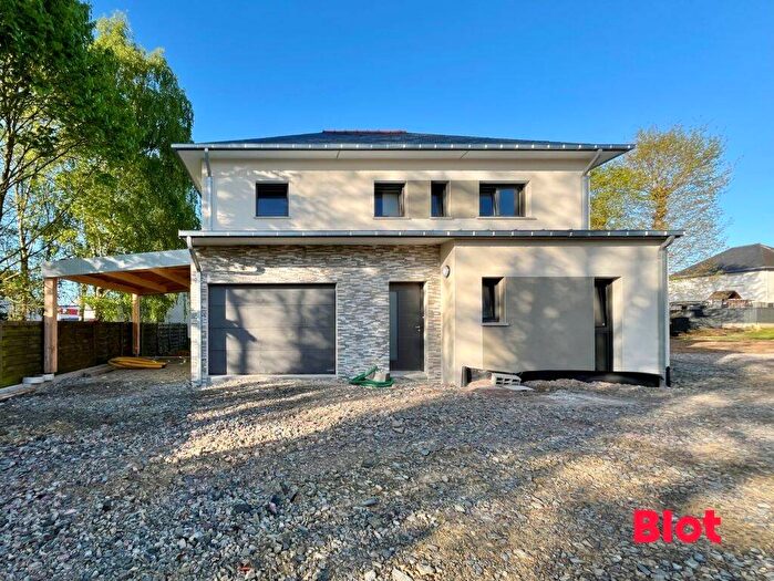 Maison 6 pièces à Bédée, à louer