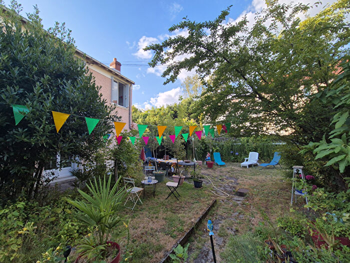 Nantes, Saint-Clément, Jardin des plantes, Caserne Lamoricière : Maison 4 pièces à vendre