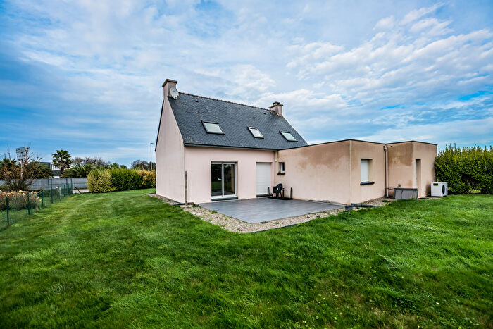 Maison à vendre - Ploudalmézeau - 7 pièces - 5 chambres