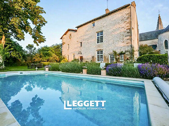 Pressigny : Maison 14 pièces à vendre