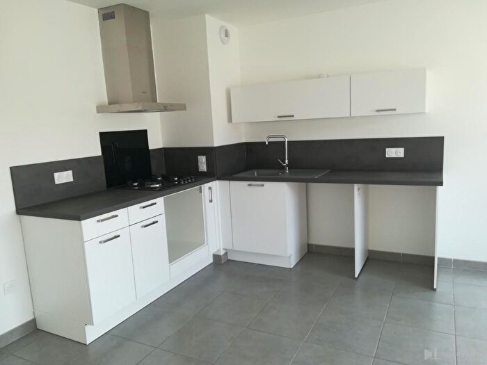 Appartement à louer - Clermont-Ferrand, Vallières, Sallins, Poncillon - 3 pièces - 2 chambres