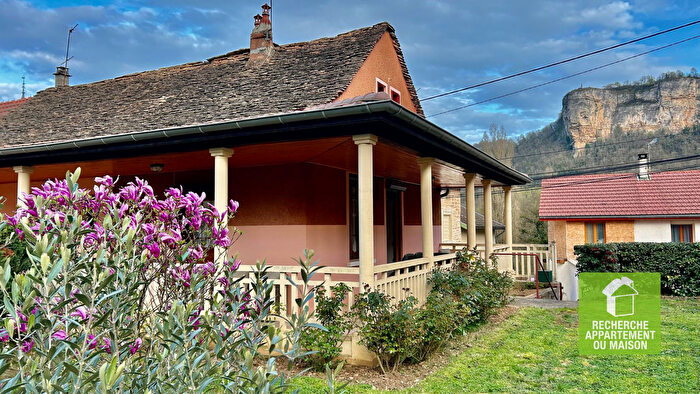 Maison à vendre - Hières-sur-Amby - 3 pièces - 2 chambres