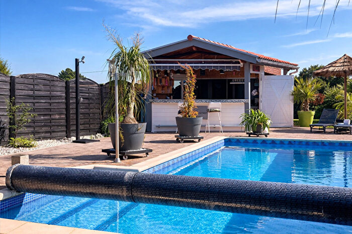 Maison à vendre - Saint-Vincent-de-Tyrosse - 5 pièces - 4 chambres