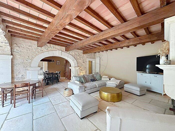 Maison 10 pièces à Saint-Hilaire-dOzilhan, à louer