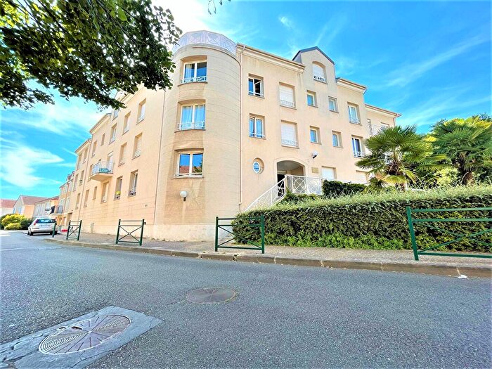 Appartement à louer - Le Centre, Andrésy - 1 pièce