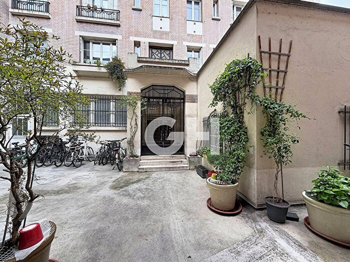 Appartement à louer - Télégraphe-Pelleport Saint Fargeau, Paris ème arrondissement - 3 pièces - 2 chambres