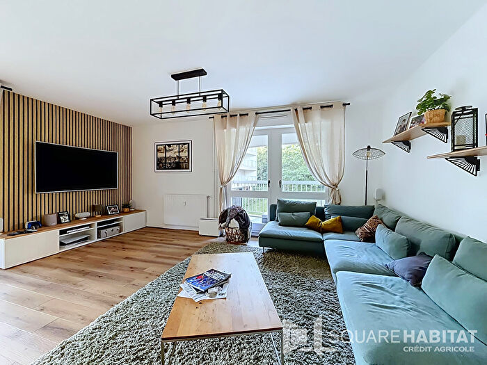 Quartiers Sud-Ouest, Sainte-Thérèse : Appartement 5 pièces à vendre