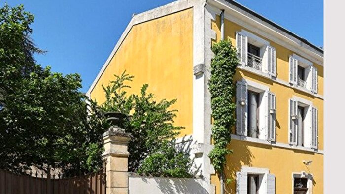 Maison à vendre - La Roque-dAnthéron - 8 pièces - 6 chambres