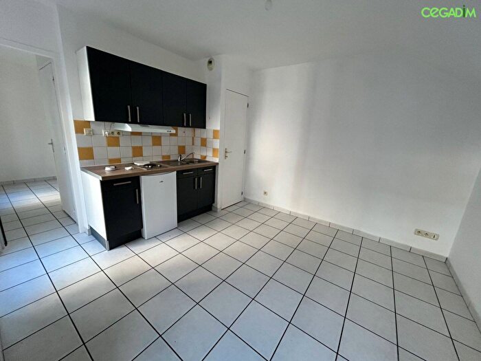 Appartement à louer - Saint Alyre, Clermont-Ferrand - 2 pièces - 1 chambre