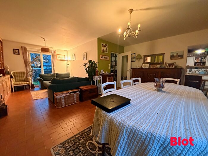 Maison à vendre - Vannes, Ouest - 5 pièces - 4 chambres