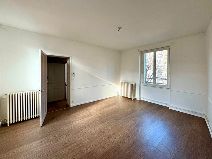 Appartement à louer - Clermont-Ferrand, Vallières, Sallins, Poncillon - 3 pièces - 2 chambres