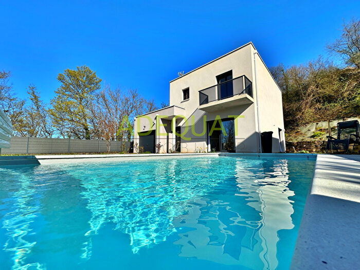 Maison à vendre - LIsle-dAbeau, Moriaud - 5 pièces - 4 chambres