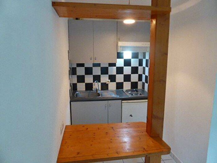 Grand Parc, Bordeaux : Appartement 1 pièce à louer
