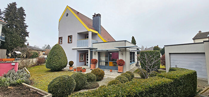 Maison à vendre - Mulhouse, Haut-Poirier - 7 pièces - 5 chambres