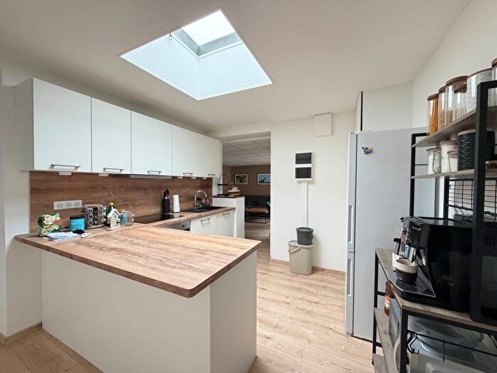 Centre Sud Est, Saint-Louis : Appartement 3 pièces à louer