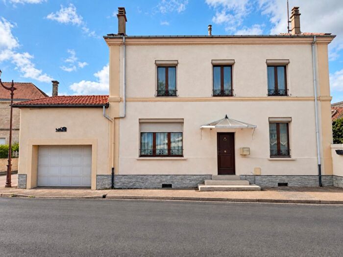 Maison 6 pièces à Chamouilley, à vendre