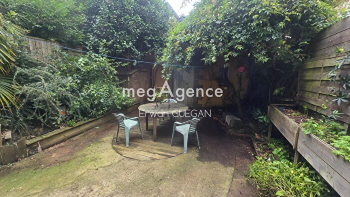 Maison à vendre - Pontivy, Centre-ville, Blavet - 5 pièces - 3 chambres