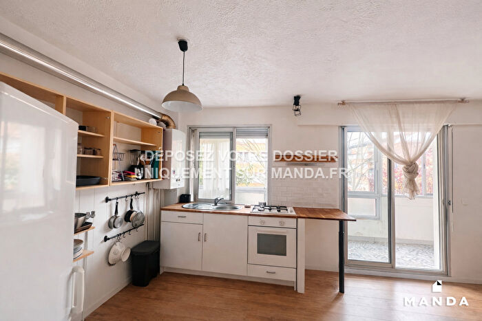 Appartement à louer - Bagnolet, Les Malassis - 2 pièces - 1 chambre