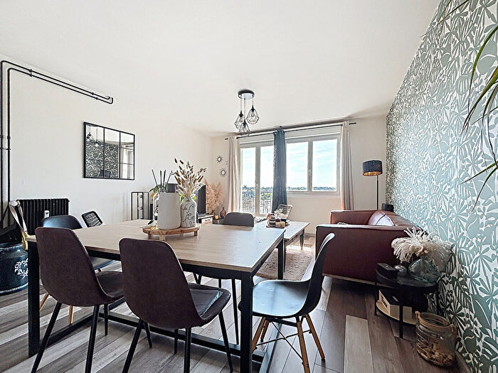 Appartement 3 pièces à Laval, Hilard, à vendre
