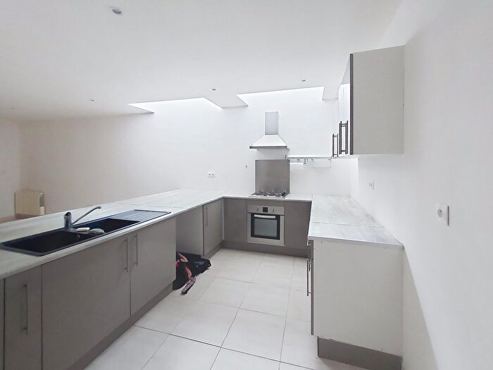 Appartement à vendre - Bourg-Achard - 3 pièces - 2 chambres