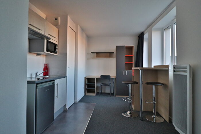 Appartement à louer - Troyes, Trevois, Croncels - 1 pièce