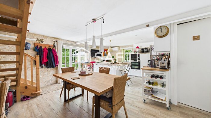 Maison à vendre - D uil-sur-le-Mignon, Doeuil-sur-le-Mignon - 5 pièces - 3 chambres