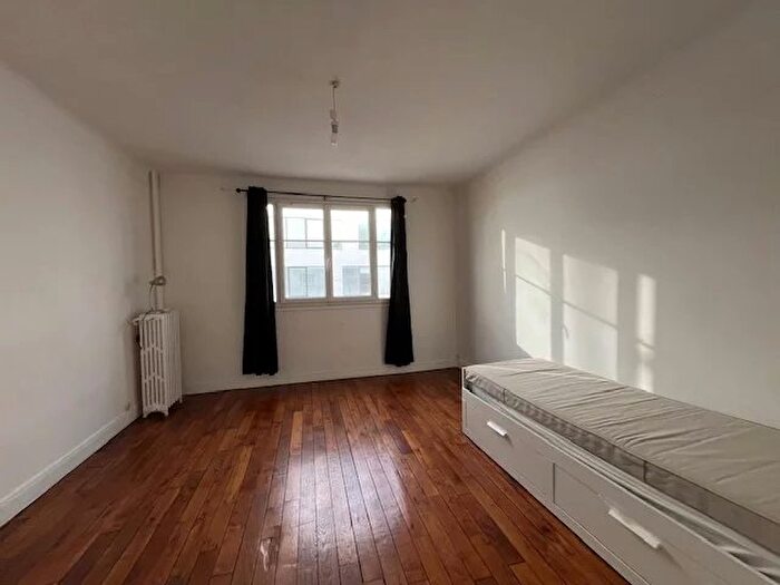 Appartement 1 pièce à Montrouge, Jean-Jaurès, à louer