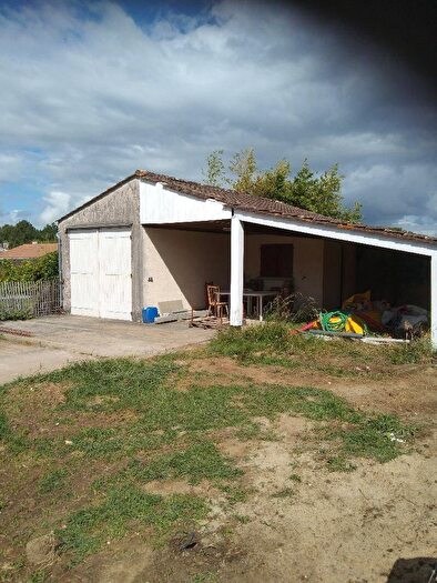Maison 4 pièces à louer - Saint-Yzan-de-Soudiac