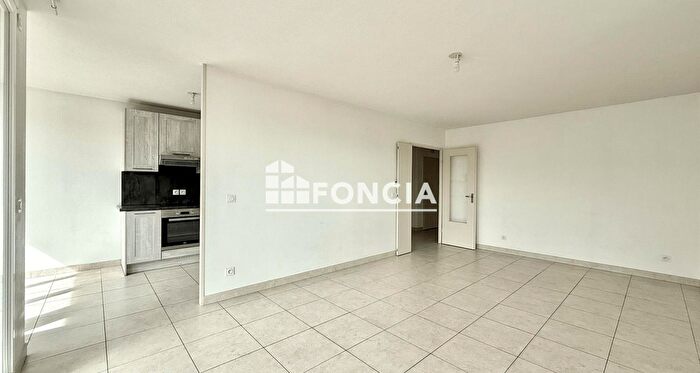 Bourgoin-Jallieu, Pré-Bénit, Quais - Appartement 3 pièces à vendre