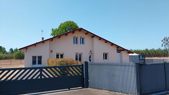 Castets : Appartement 6 pièces à louer