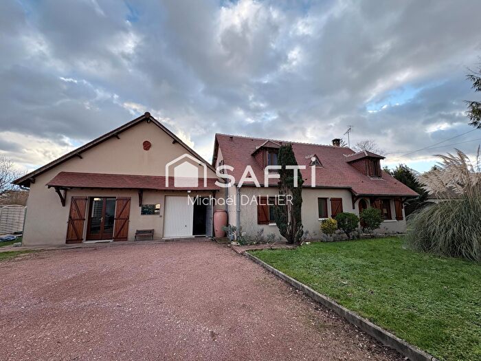 Maison 8 pièces à Le Poinçonnet, à vendre