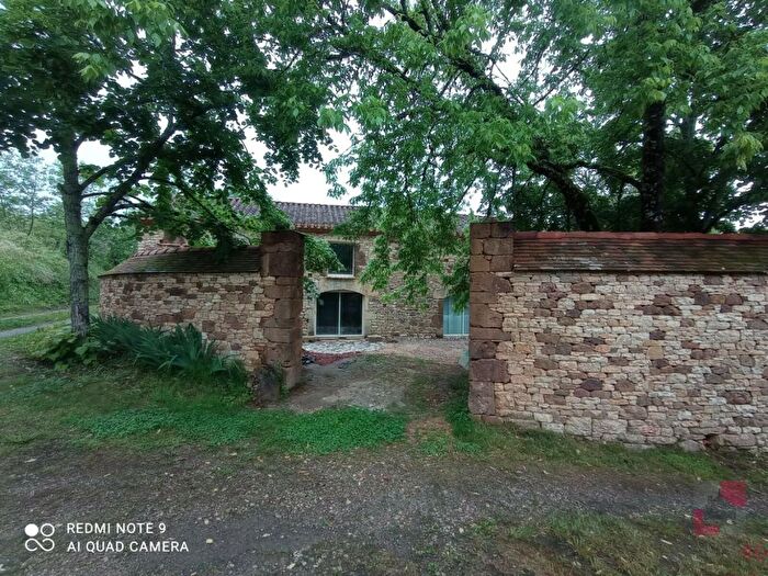 Maison 4 pièces à Montcléra, à vendre