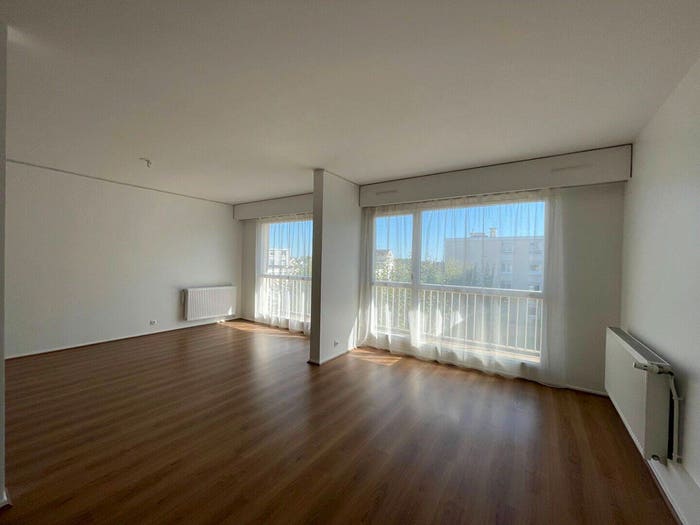 Appartement 4 pièces à Est, Mainvilliers, à louer