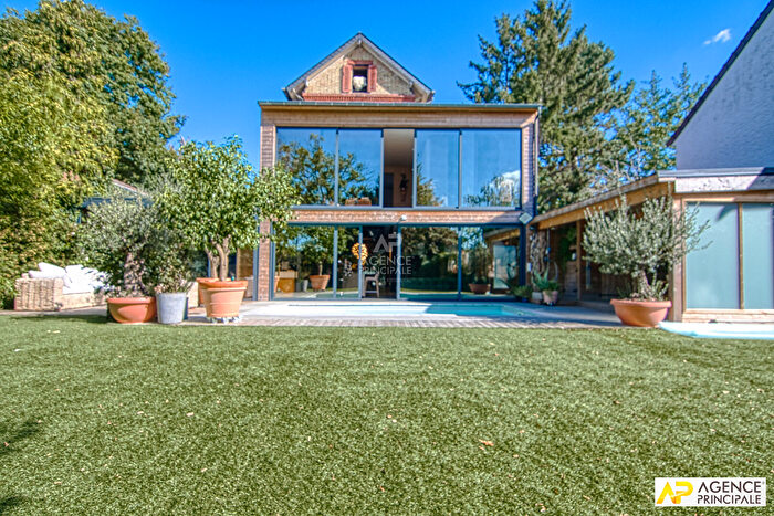 Le Chesnay, Aubert : Maison 8 pièces à vendre