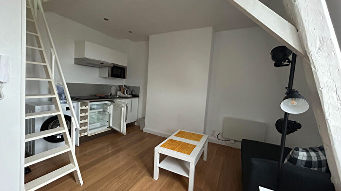 Appartement à louer - Lille, Centre-ville, Euralille - 1 pièce