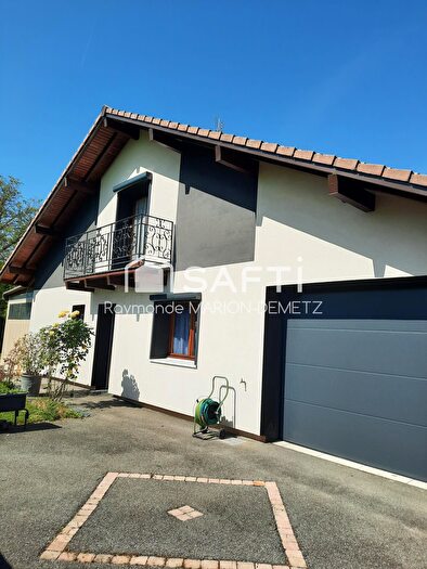 Hauteville-sur-Fier : Maison 6 pièces à vendre