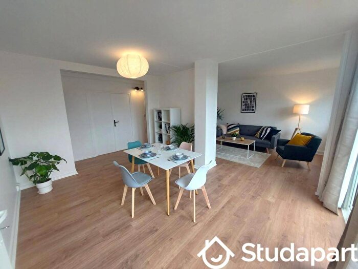 Appartement à louer - Chaufferie, Mont-Saint-Aignan - 1 pièce - 4 chambres