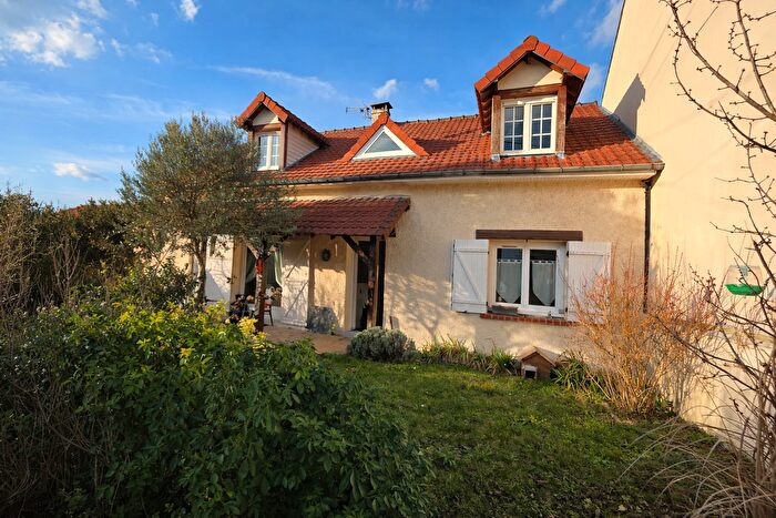 Maison à vendre - Tremblay-en-France - 6 pièces - 4 chambres