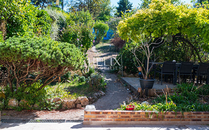 Maison 9 pièces à louer à Nanterre, Mont Valérien
