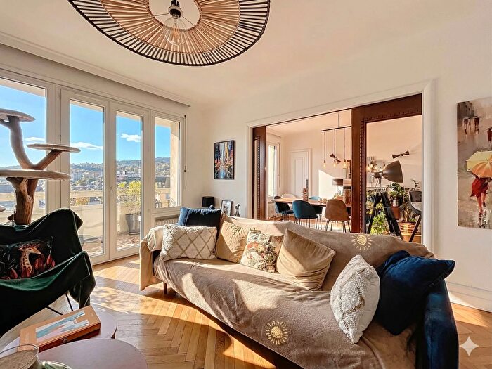 Appartement à vendre - Chambéry, Centre-ville - 4 pièces - 4 chambres