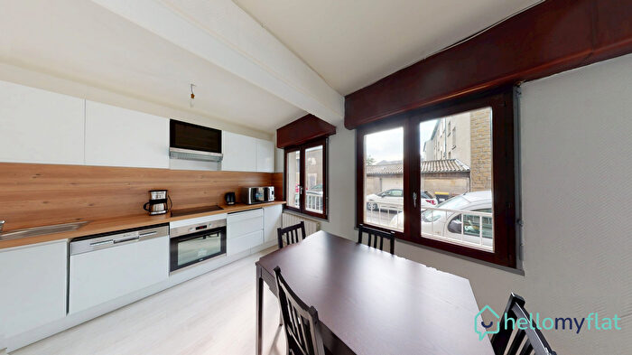 Appartement à louer - Charleville-Mézières, Les Faubourgs - 3 pièces - 2 chambres