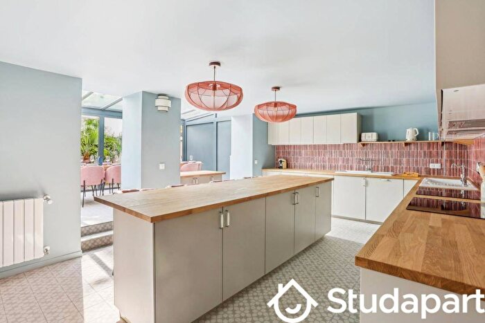 Appartement à louer - Solidarité Carnot, Montreuil - 1 pièce - 1 chambre