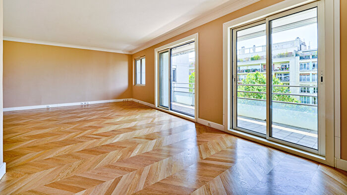 Paris 16ème, Auteuil-Nord, Jasmin, Mirabeau : Appartement 5 pièces à louer